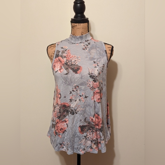 Ginger G | Tops | Ginger G L Floral Top | Poshmark